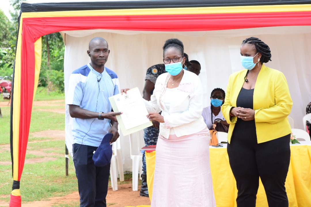 Minister Judith Nabakooba Gives Mbale Locals 828 Land Titles - Real ...